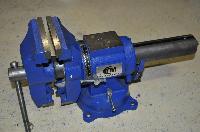 T.M Toolmaster 125mm Pipe Bench Vice (Item# 35674) - GippsWares